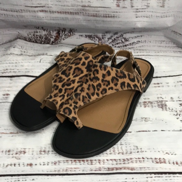 Shoes | Leopard Print Sandals Vionic | Poshmark